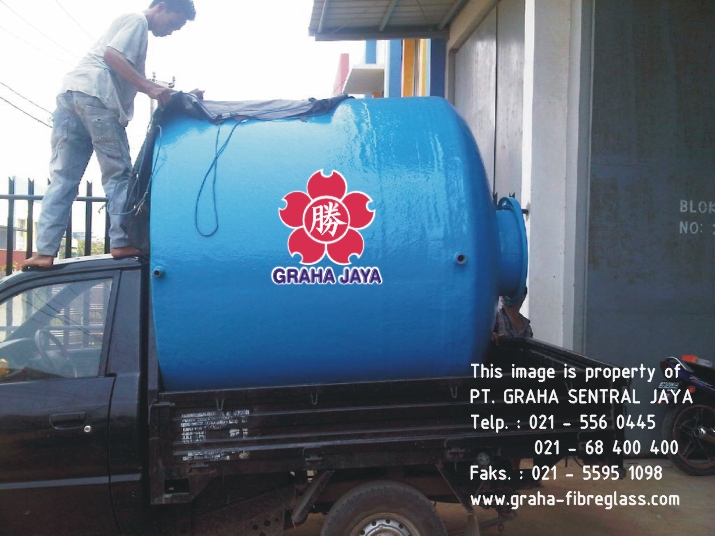 Kuras WC Tanpa Mahal: Tangki air fiberglass, tandon air, tangki penguin ...