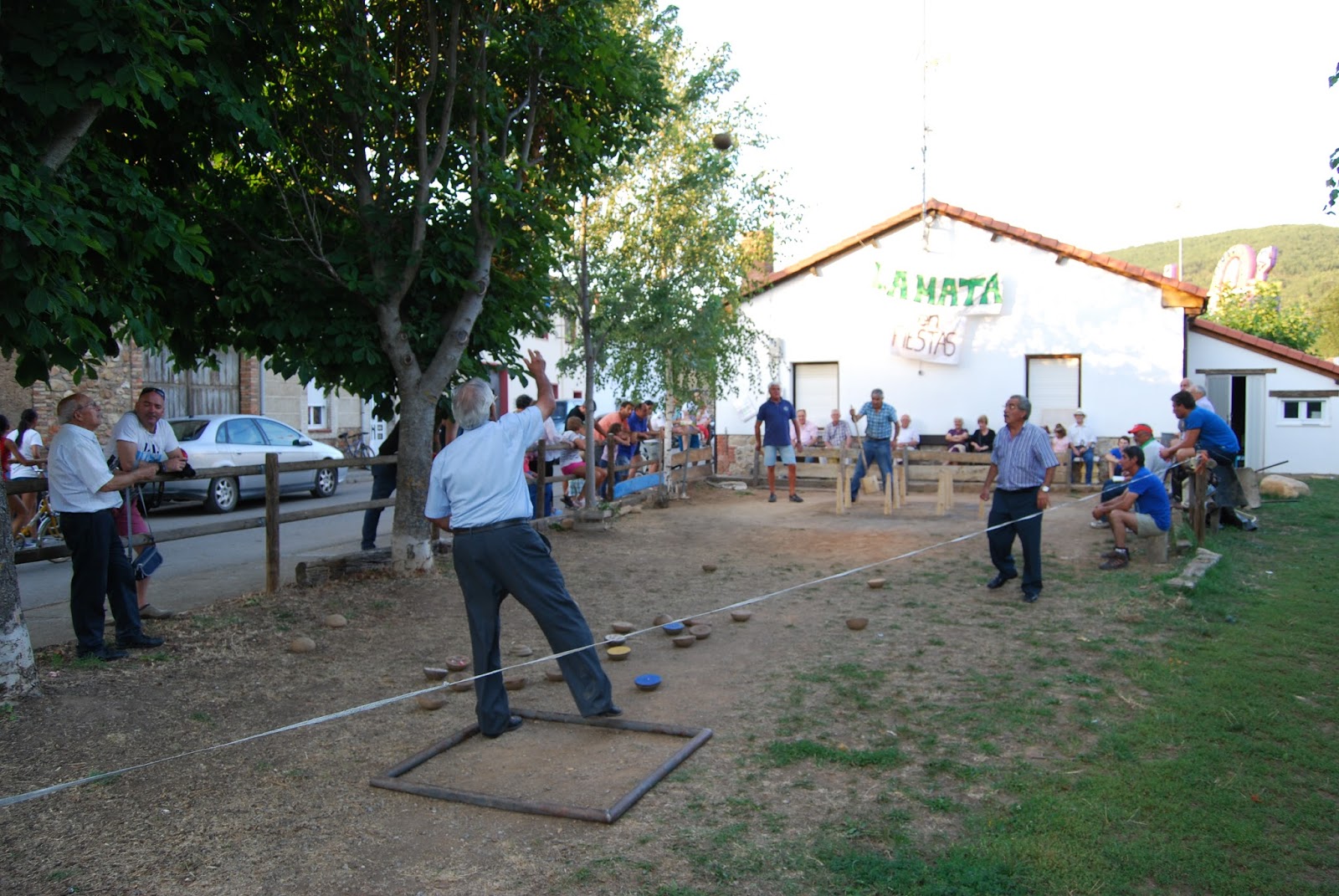 El blog de LA MATA DE CURUEÑO (León): Juego de bolos
