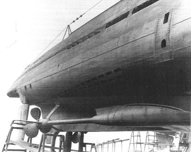 Type IX-C 1/32 scale/Type IX-C 1/72 scale: U-889 Type IX-C/40