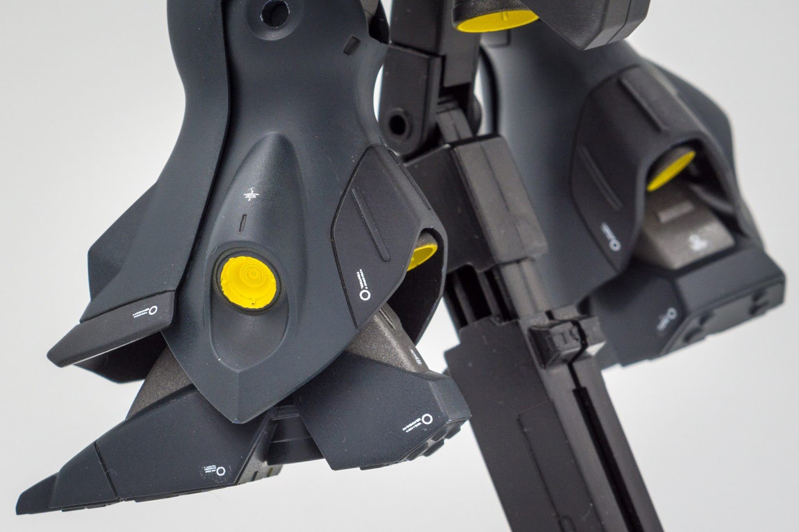 Custom Build: HGBF 1/144 Kampfer Amazing + Extra Weapon Binders