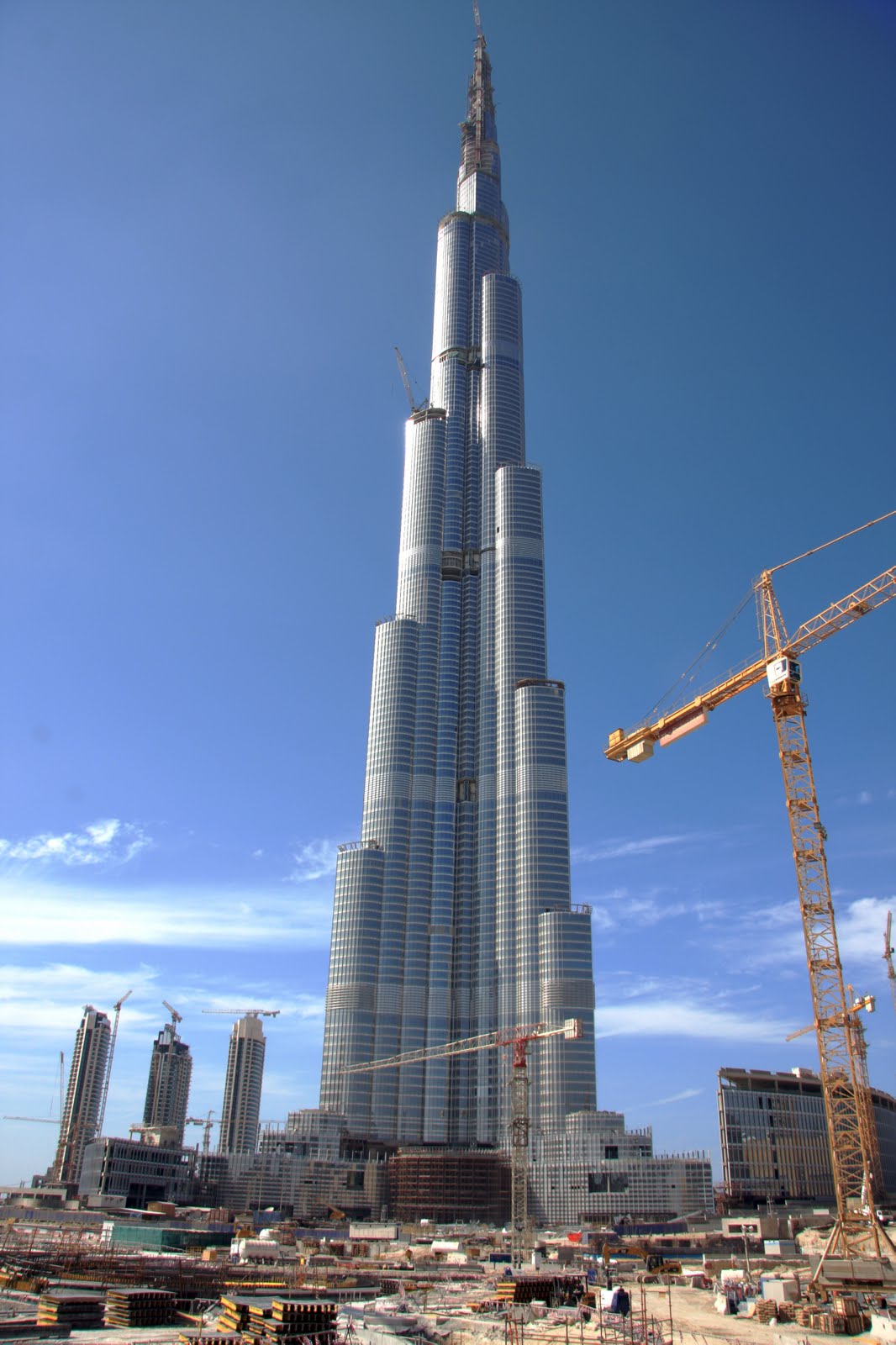 The World Visit: Burj Dubai Tower at Night