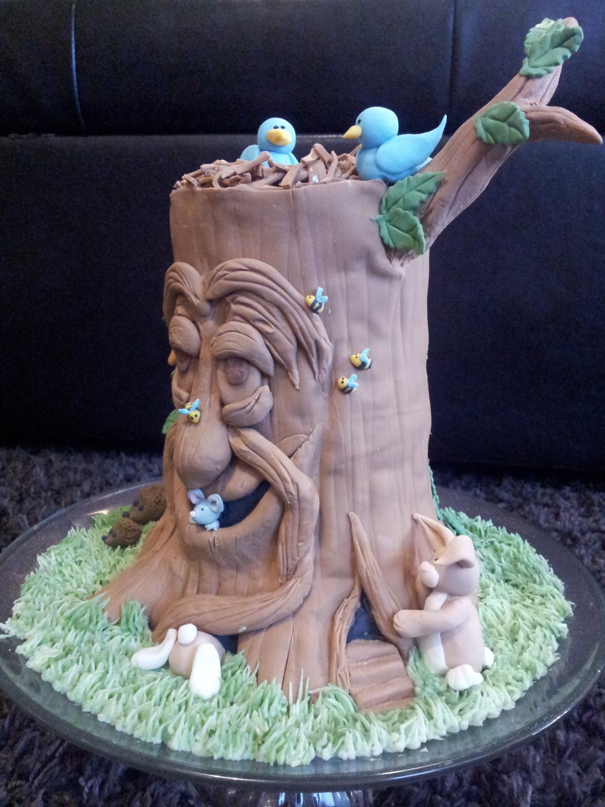 Kiddles 'N Bits: Tree Stump Cake