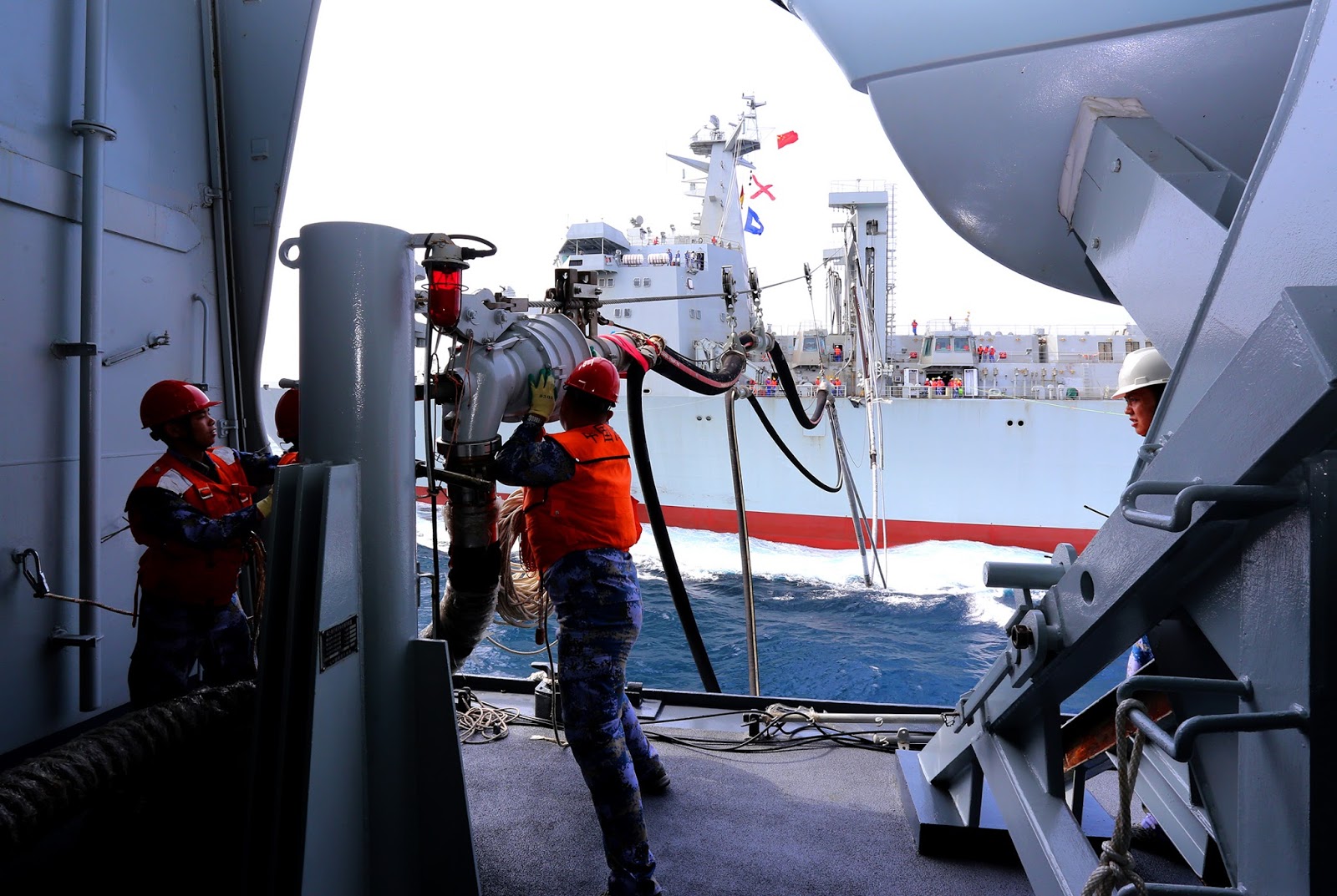 China Defense Blog: Photos of the day: Type 901 Comprehensive Supply Ship