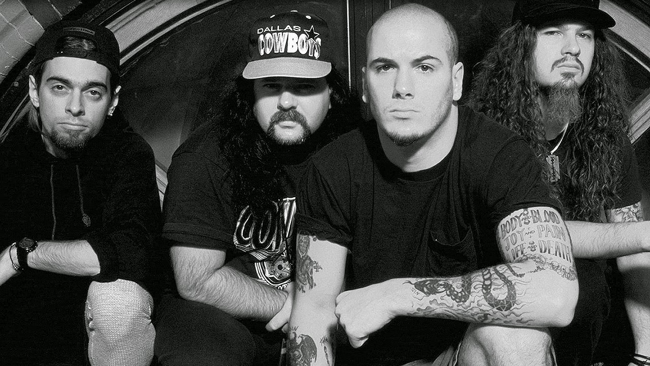 Há 23 anos o Pantera chegava ao auge da brutalidade com Far Beyond Driven