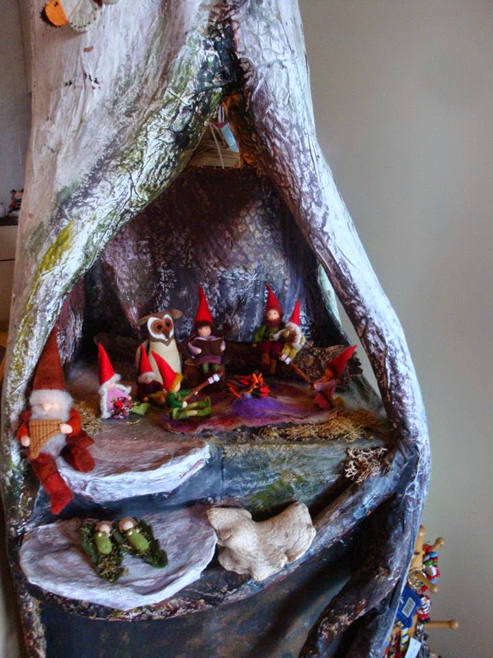 Septemberspring Galerie: Kampvuurverhalen voor kabouters en uil