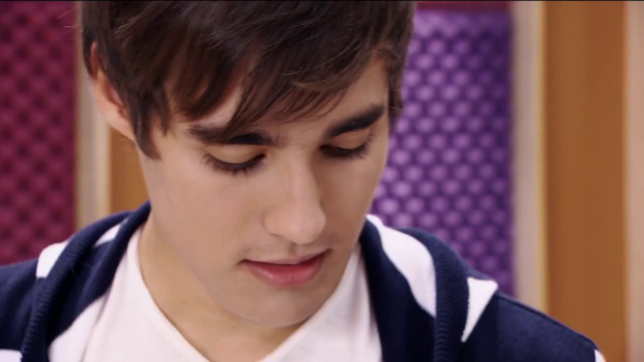 Violetta Brasil: León-Jorge Blanco