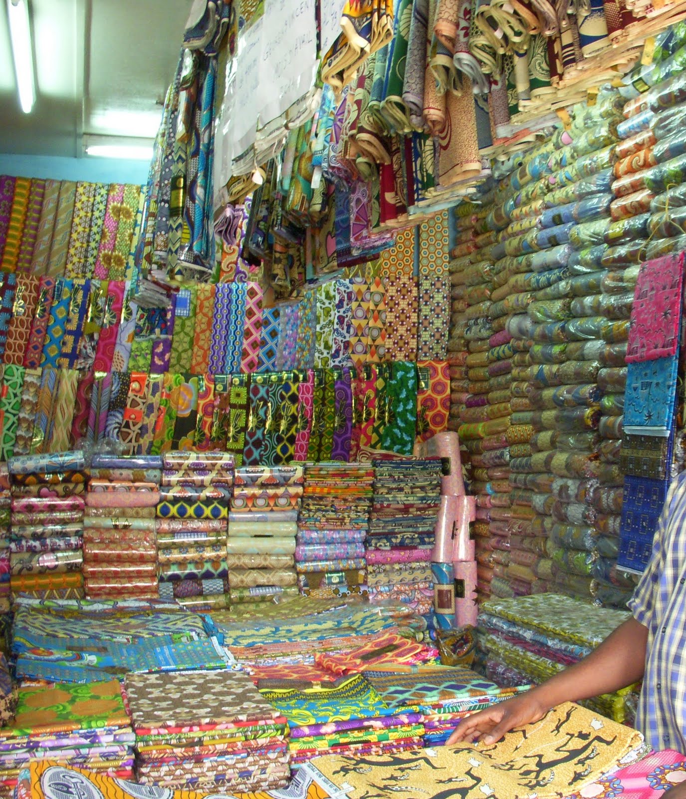 QuartZ: Fabric Shopping in Gabon