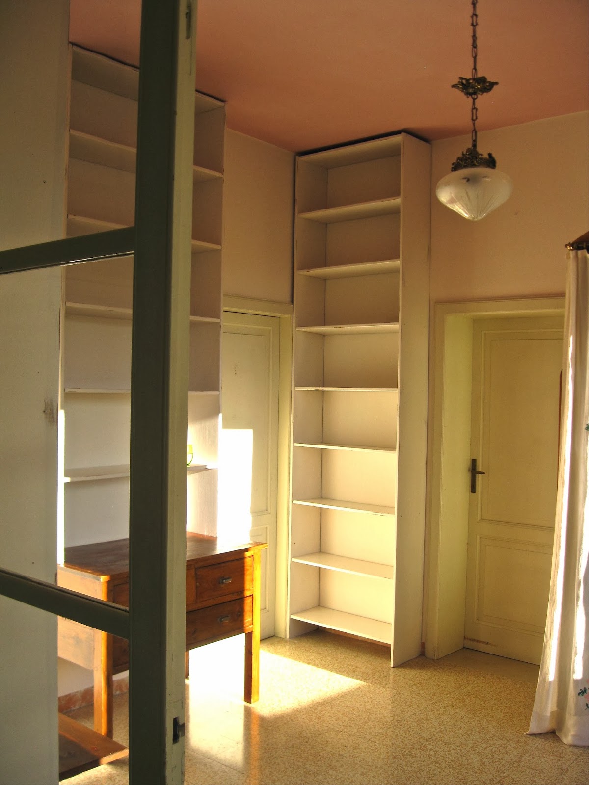 Sette Design: Shabby Chic Italian Library