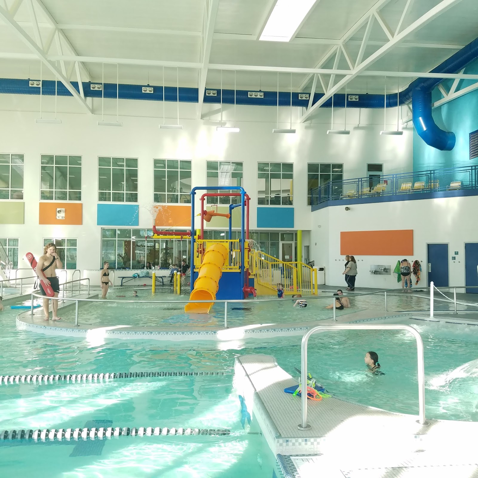 Play St. Louis: Ballwin Pointe Indoor Pool, Ballwin