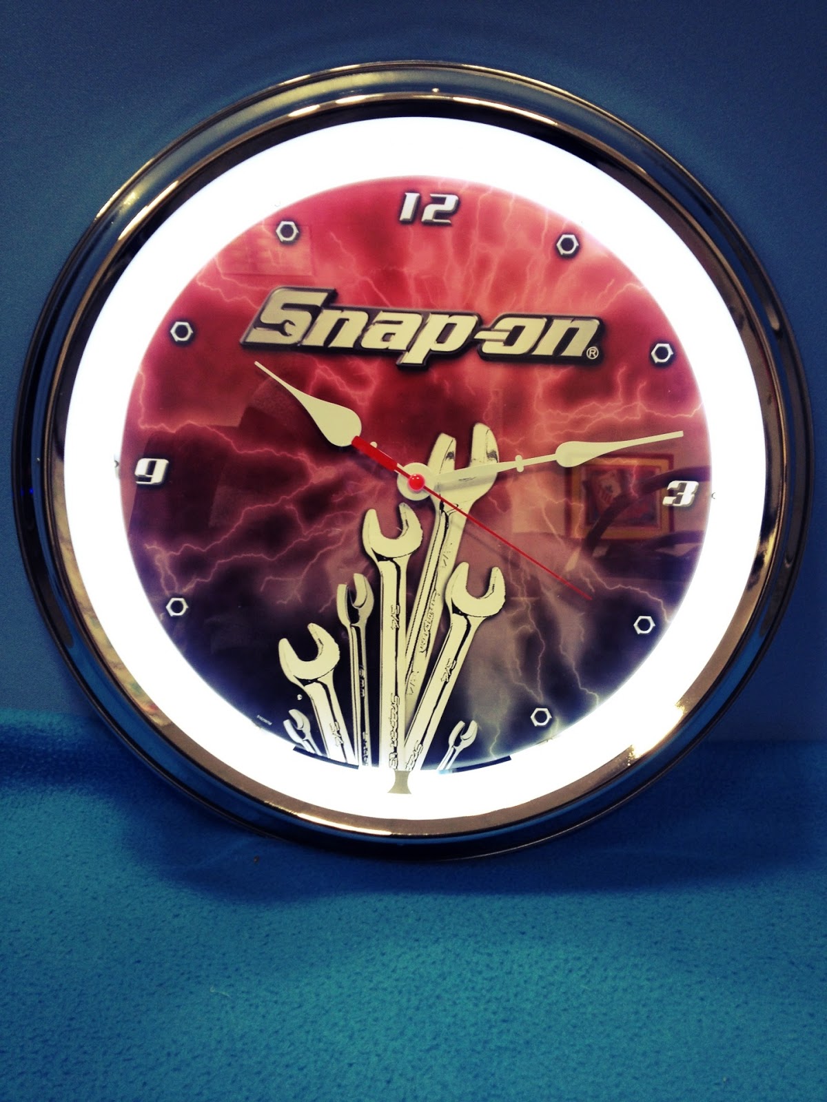 Snap On Neon Wall Clock at Anthony James blog