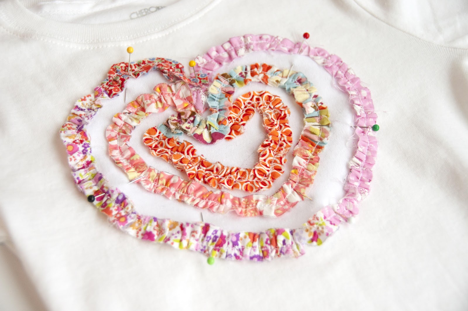 Aesthetic Nest: Sewing: Ruffled Rag Applique (Tutorial)