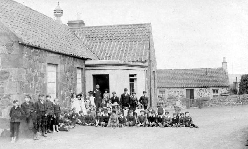 Tour Scotland: Old Photograph Children Star Scotland