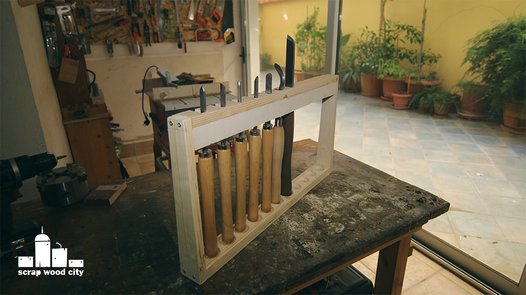 scrap wood city: How to make a rack for the woodturning tools