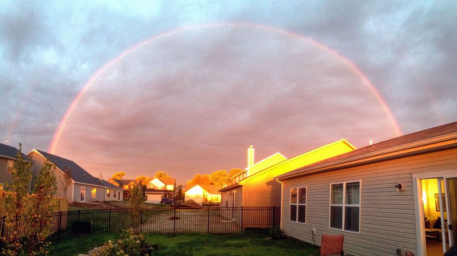 Full Perfect Rainbow at Sunrise [Stellar Neophyte Astronomy Blog]