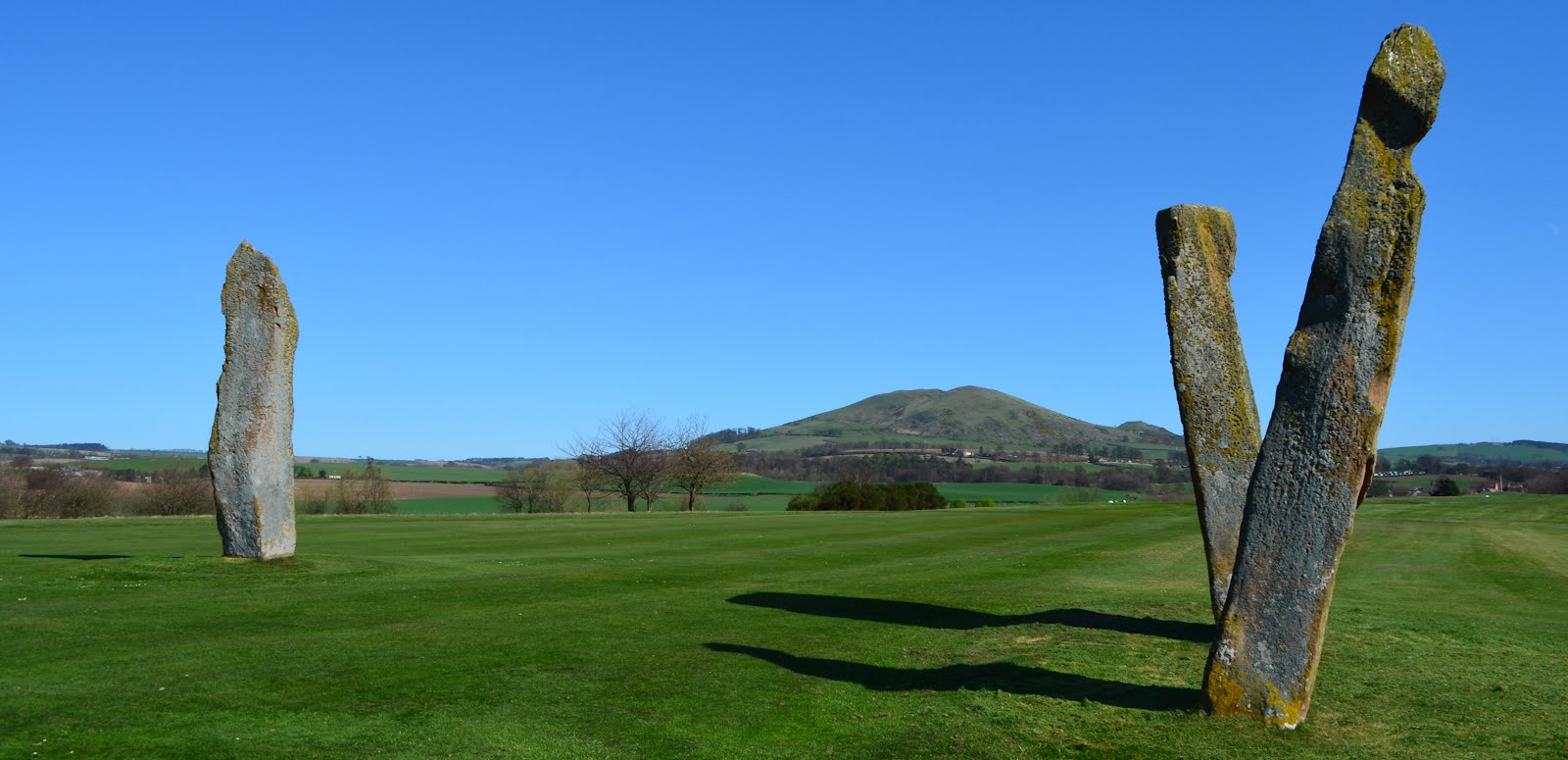 Tour Scotland: Tour Scotland Photographs Standing Stones Lundin Links ...