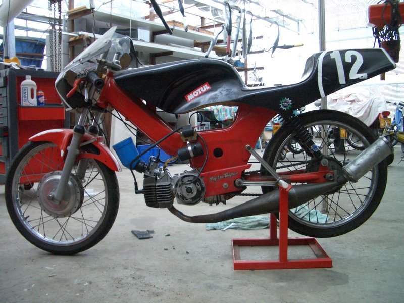 Concretedog: Puch projects updates! Custom Intakes
