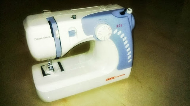Sunshine & Dewdrops: My First Sewing Machine!