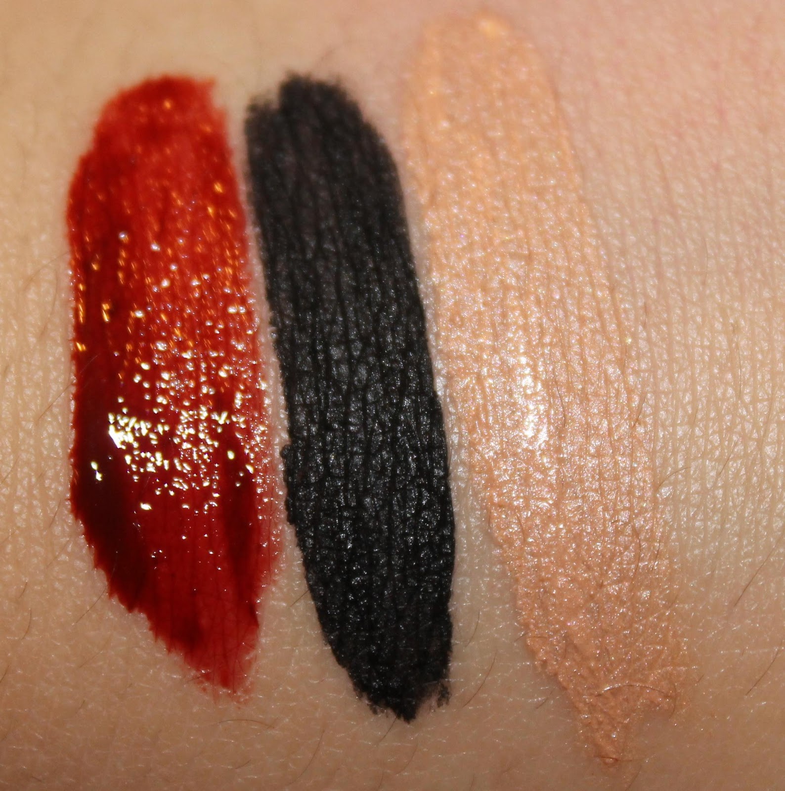The Dark Side of Beauty: Review: Ellis Faas Winter Set
