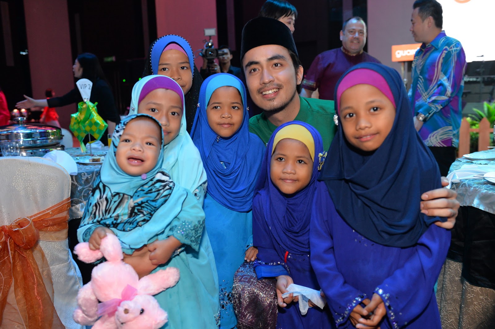 EXCLUSIVE HARI RAYA CELEBRATION FOR 100 ORPHANAGE CHILDREN - Wendy Pua ...