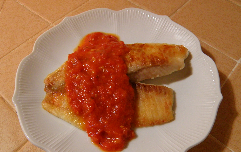 Seasonal Eating: Psari Savori: Greek Fish Fillets with Tomato and Wine ...