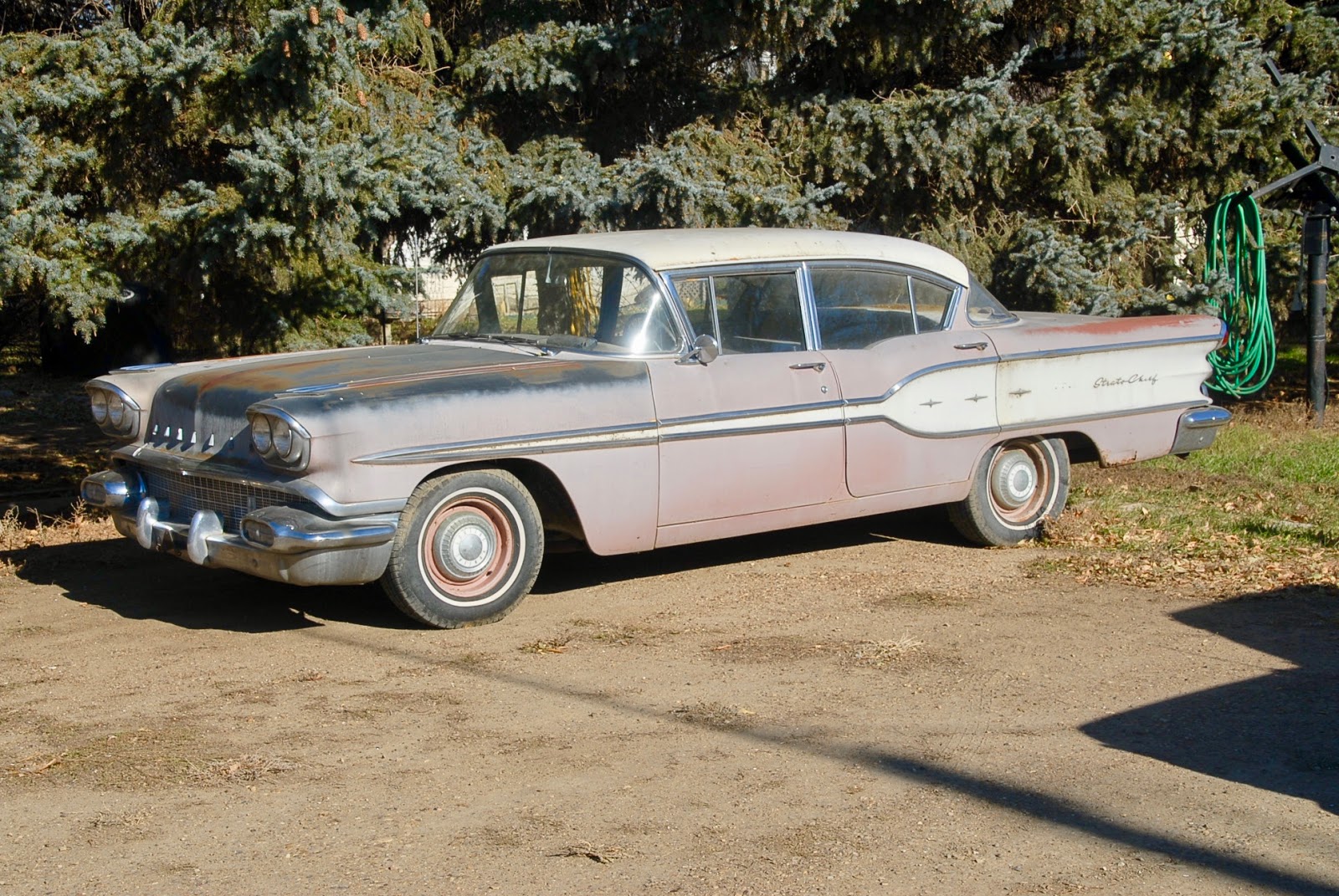 autoliterate: 1958 Pontiac Strato Chief