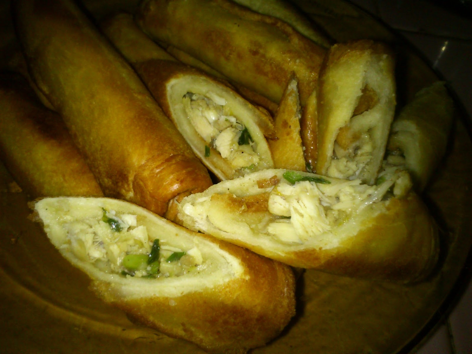 Rama2Kecil: ROTI GULUNG AYAM di Ramadhan hari pertama 7/10/13