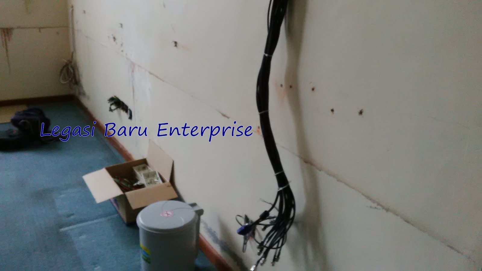 Upgrade bilik Server bangunan Pejabat Kerajaan.