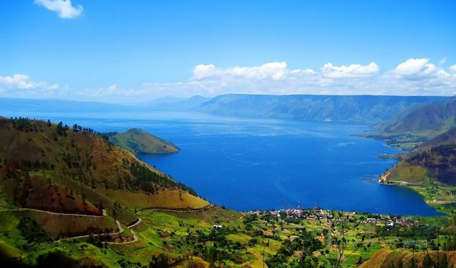 Pengertian Danau dan Jenis Danau di Dunia - SITUS ILMUKU Pengertian Danau dan Jenis Danau di Dunia - SITUS ILMUKU