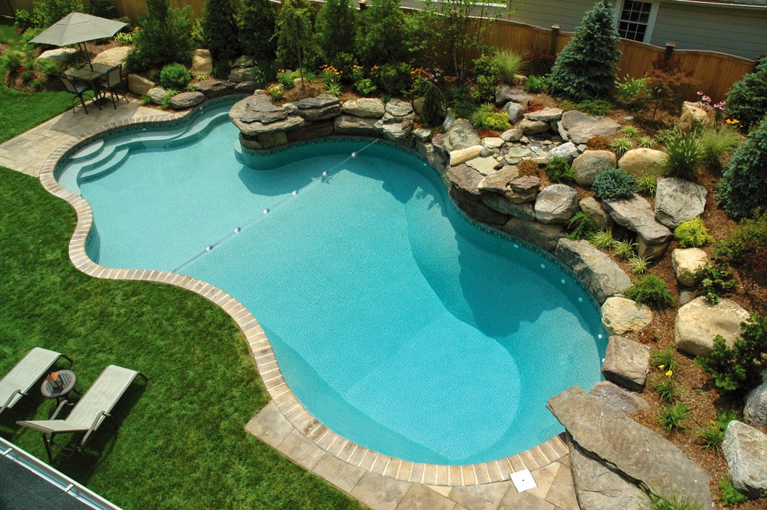 The Fascinating pool shape Mountain Lake image