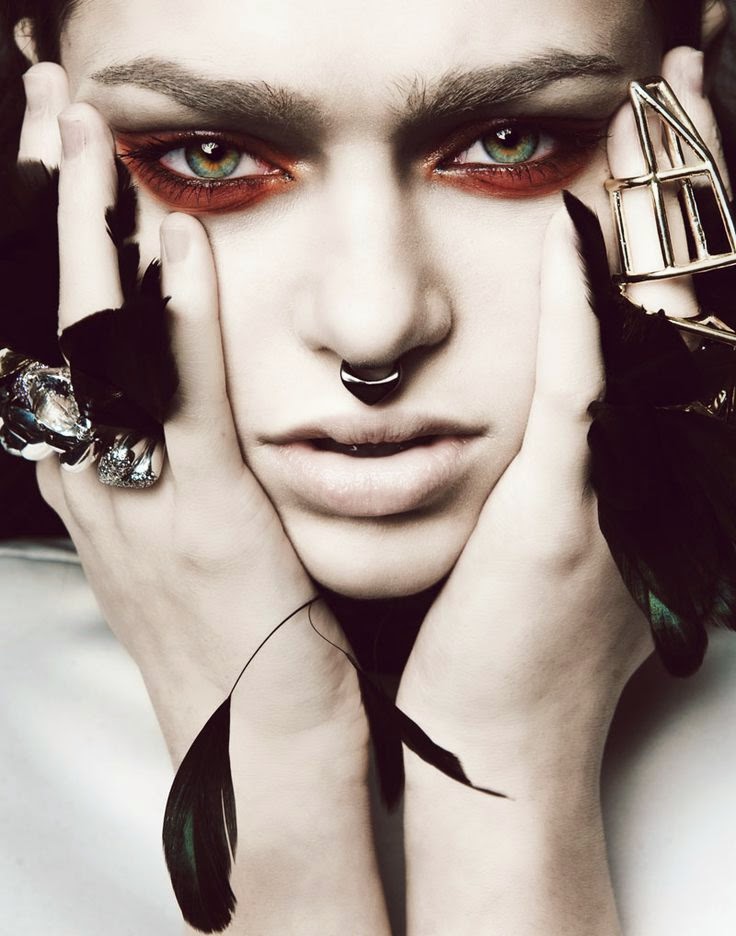 Wings Style: EL PODER DE UNA MIRADA