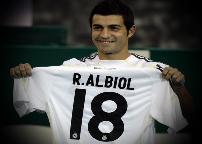 Football News: Albiol: Hope to be a soccer player of Real Madrid until ...