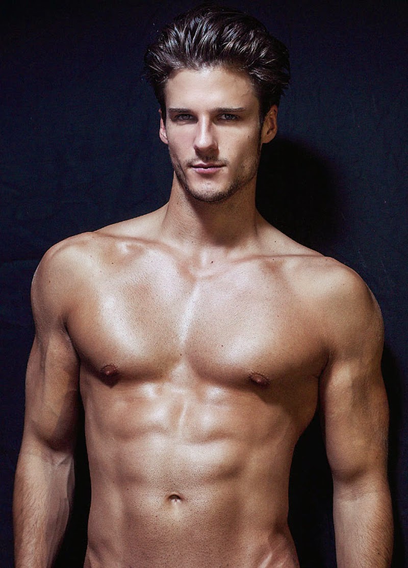 MORPHOSIS: Tom Böttcher by Florian Grey