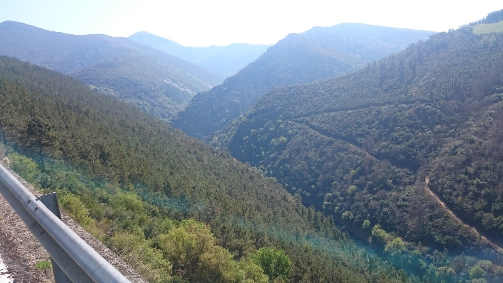 Los tres Embalses del rio Navia. La ruta del Kilowatio - Viajes en ...