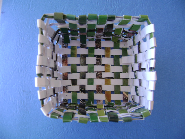 KiniaCat Crafts: Plaiting Paper instead of Hair