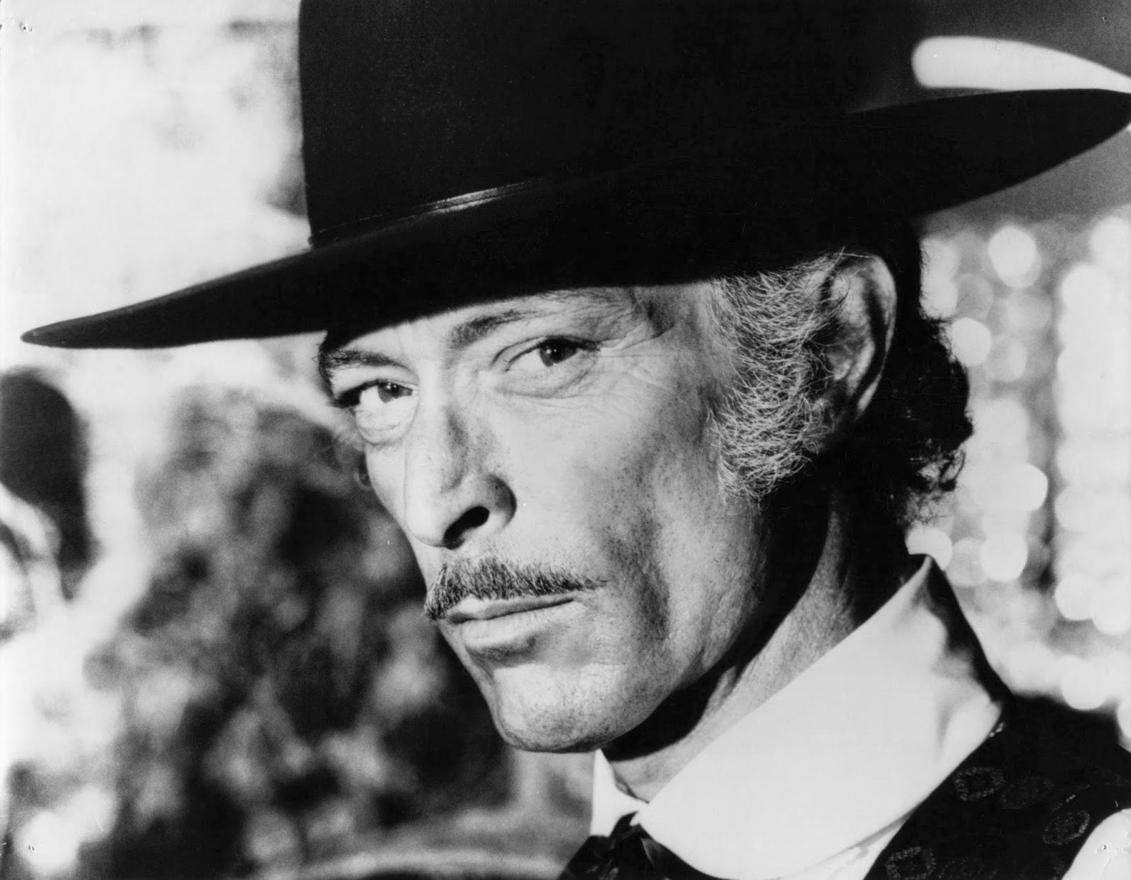 TheBad.net - The Lee Van Cleef Blog: May 2020