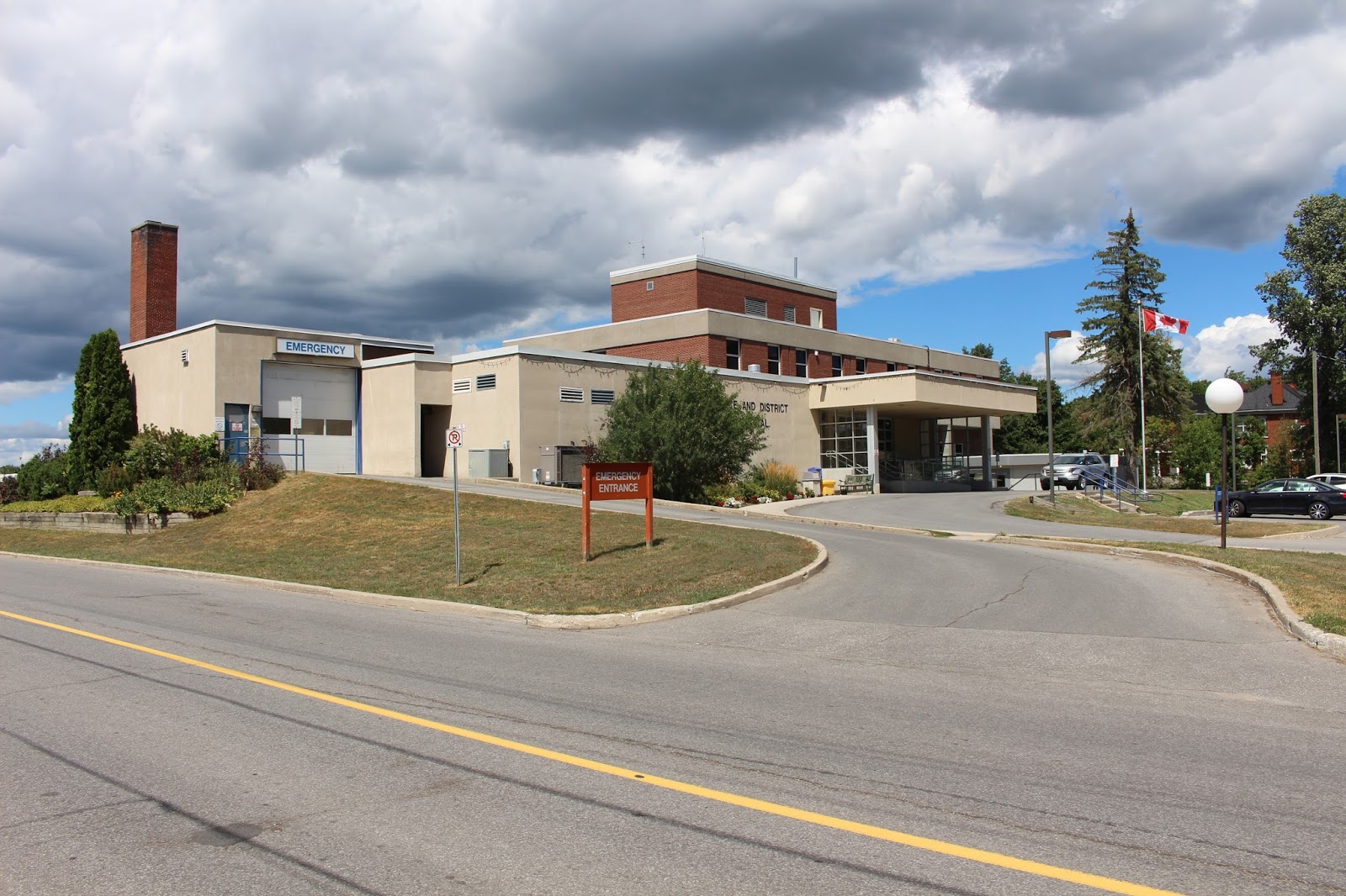 Memorials in Ottawa: Carleton Place and District Memorial Hospital