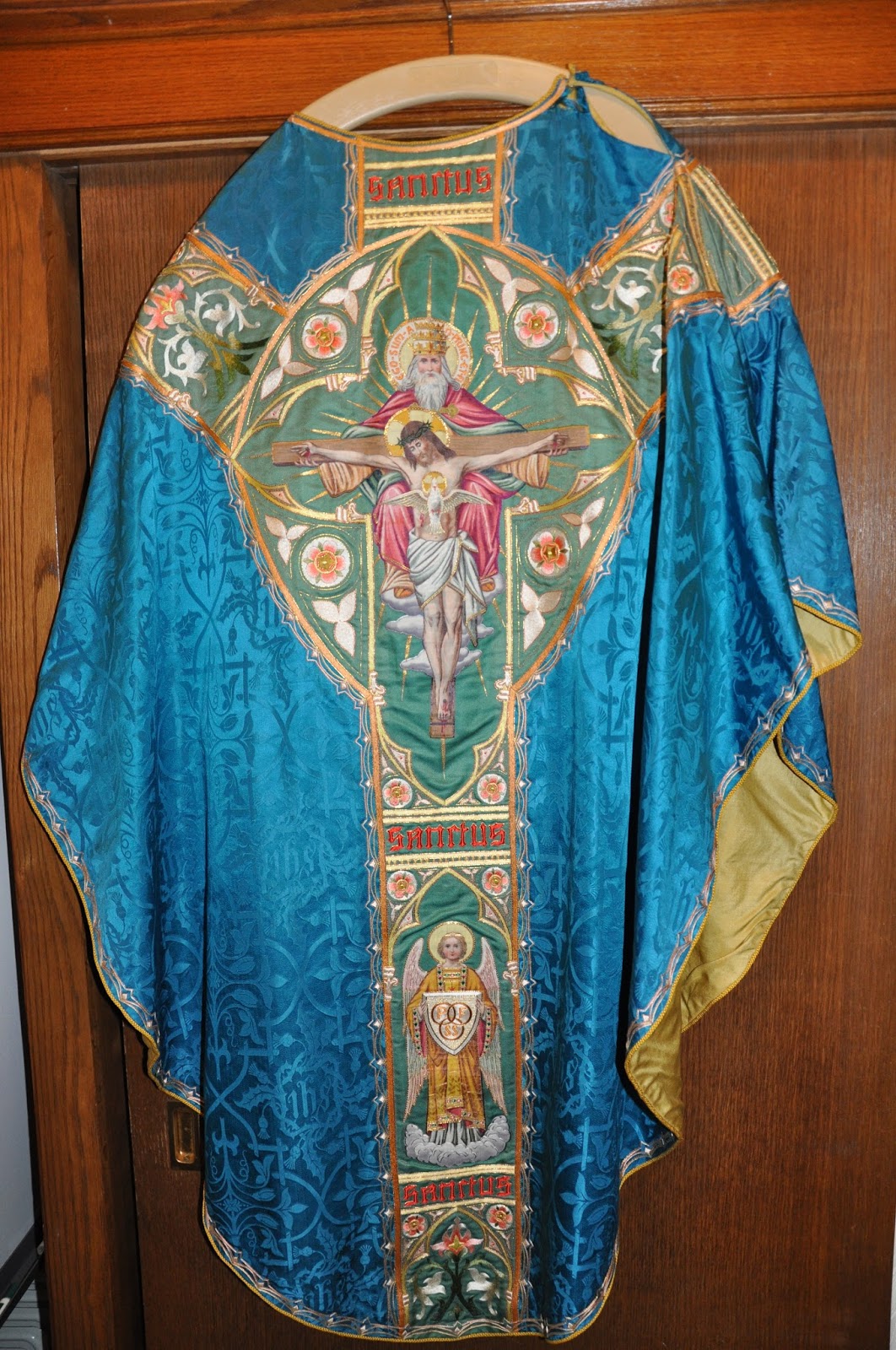 Orbis Catholicus Secundus: Blue Vestment Highlights Craftsmanship of a ...
