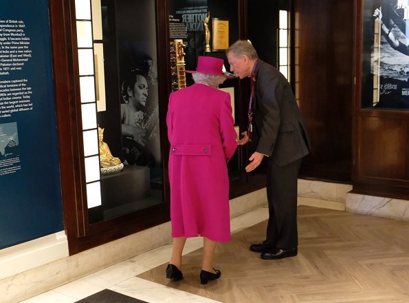 Queen Elizabeth visited the British Museum in London