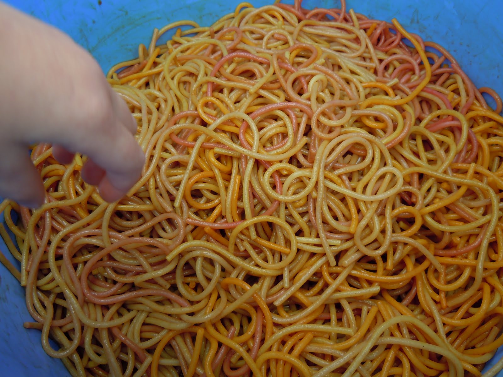 Messy Play: Spaghetti | Oakley Childcare