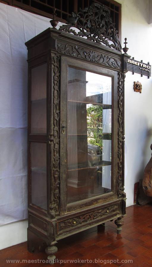 Maestro Antik Purwokerto: Almari Kaca Antik / Frontcase (AL124) SOLD ...
