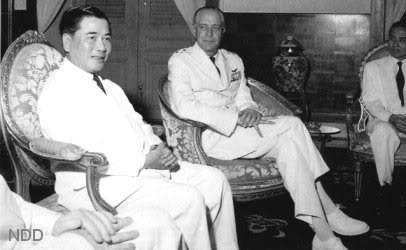 Tiếng Thông Reo: Mối Tình Maneli