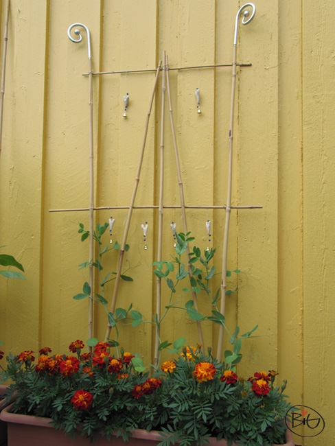 Birgitta Lind keramik BIGs Hem och Hantverk: spaljé med sockerärtor