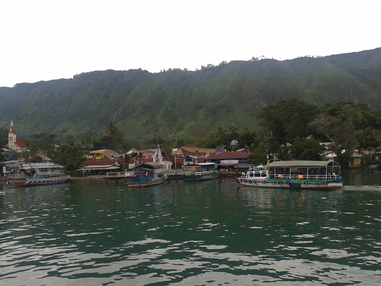 Wisata Alam Danau Toba dan Pulau Samosir ~ Apreri Salim