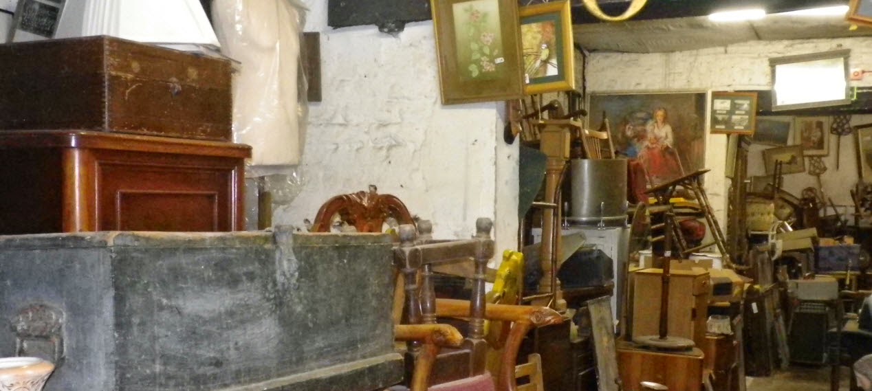 art wonder every day: creepy and mysterious antique shop