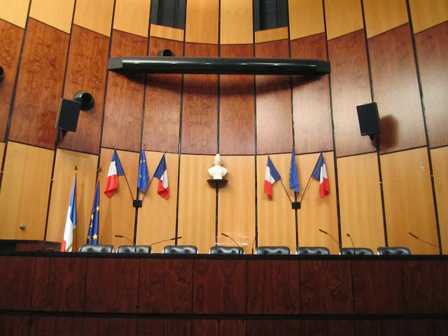 La ville de Nanterre, vue autrement: La prefecture des Hauts de Seine