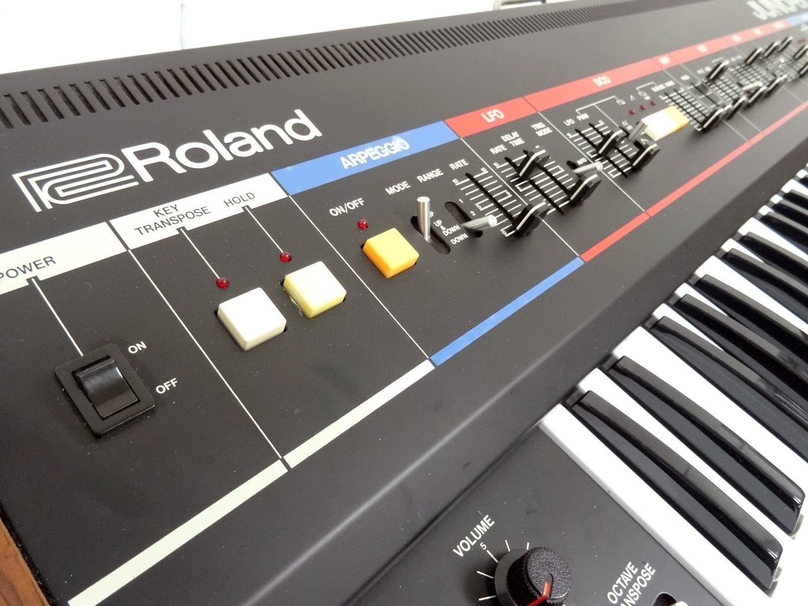 MATRIXSYNTH: Roland JUNO-60 Vintage Analog Synthesizer w/ Hard Case SN ...