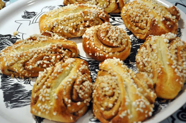 Finnish Cinnamon Rolls Korvapuustit - Blue Abaya