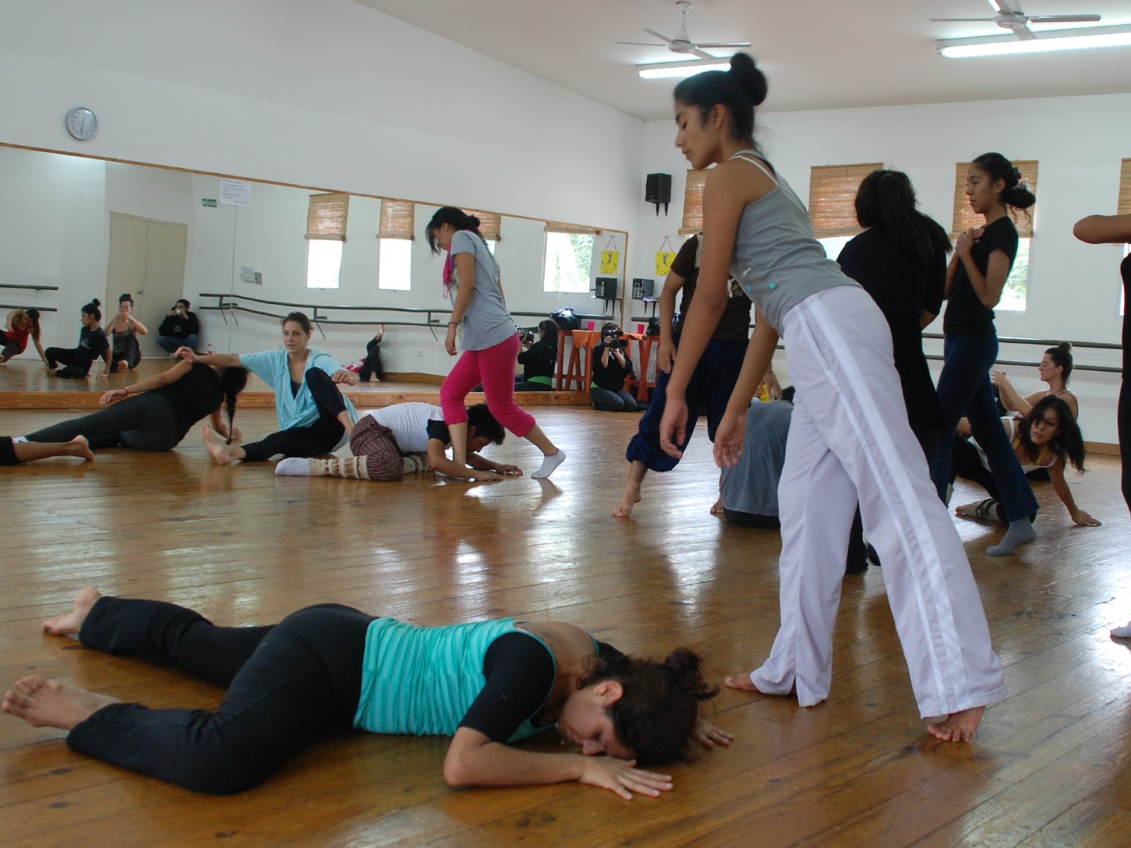 EXPRESION CORPORAL ISPA: TÉCNICAS DE LA EXPRESIÓN CORPORAL: SENSOPERCEPCIÓN