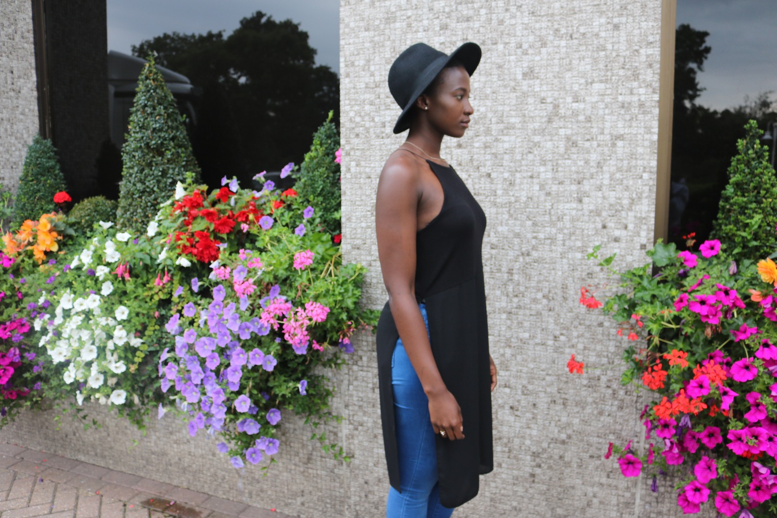 Stitched Roses.: OOTD: Hats and Flowers