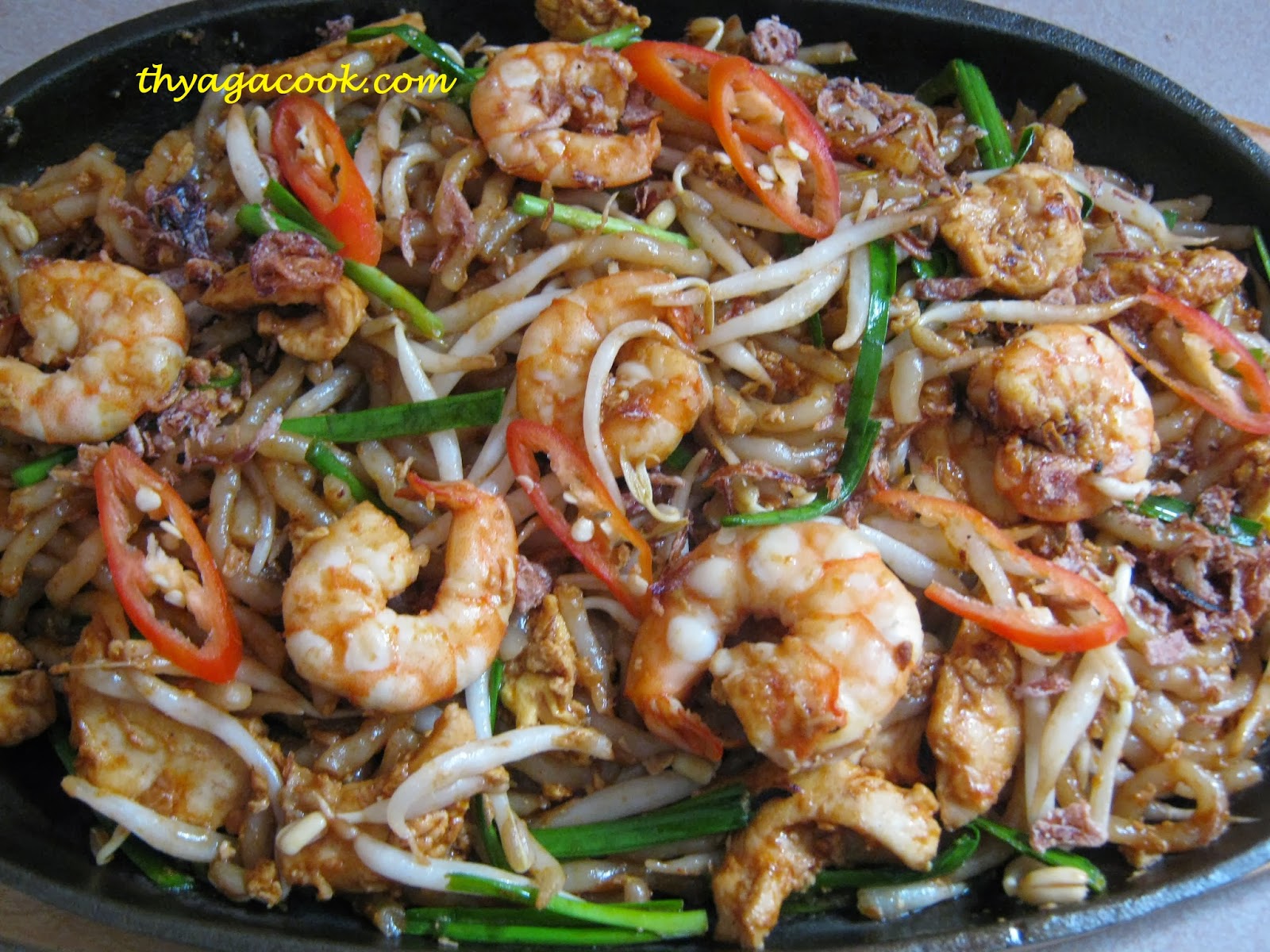 DAUN KARI Masakan Malaysia.....: MEE LAKSA GORENG
